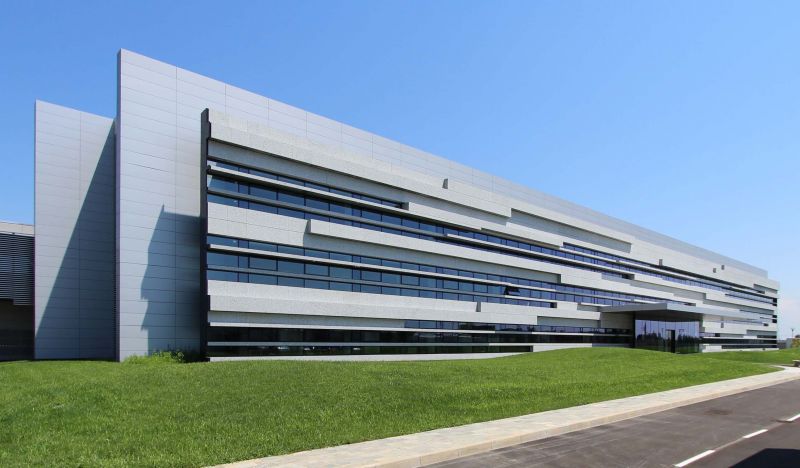 Prefabbricati industriali e commerciali in calcestruzzo - Truzzi SpA